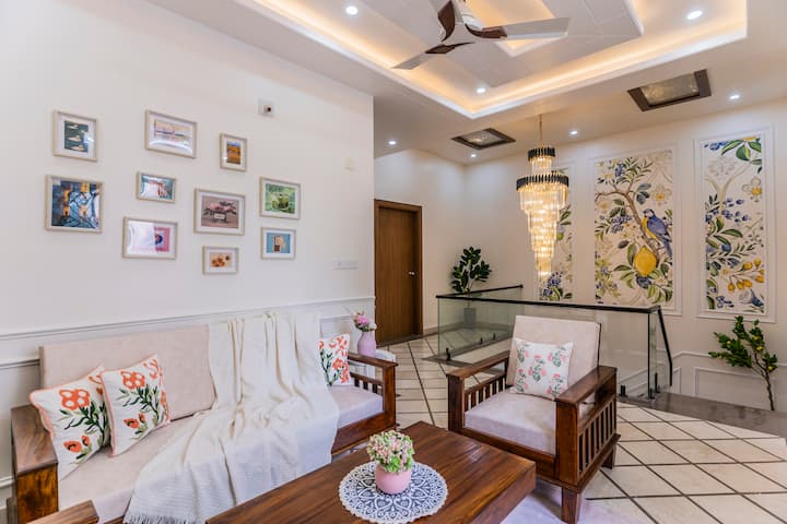 The French Villa:villa With Breakfast And Parking - Udaipur