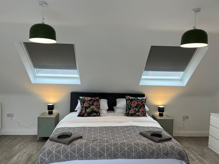 3 Bedroom Gatwick/free Parking/fast Wi-fi - Redhill