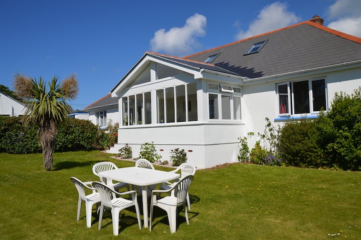 8 Bed Home In Mullion, Cornwall - Porthleven