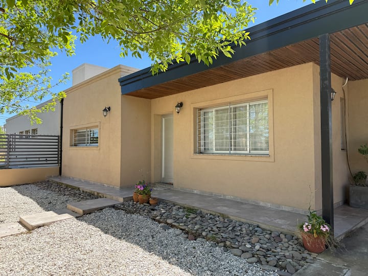 Hermosa Casa Funes City - Argentina