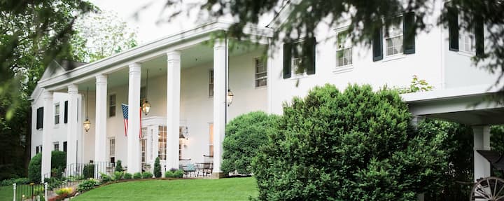 ~Historic Charm Meets Modern Luxury~ - Lewisburg, WV