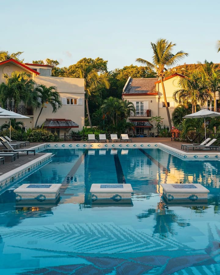 Private 3br Villa W/ Pool • Gated • Near Beach - Santa Lucia