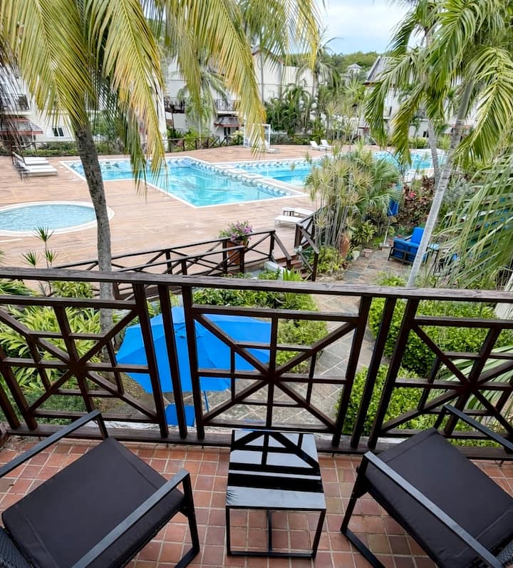 Private 3br Villa W/ Pool • Gated • Near Beach - Santa Lucia