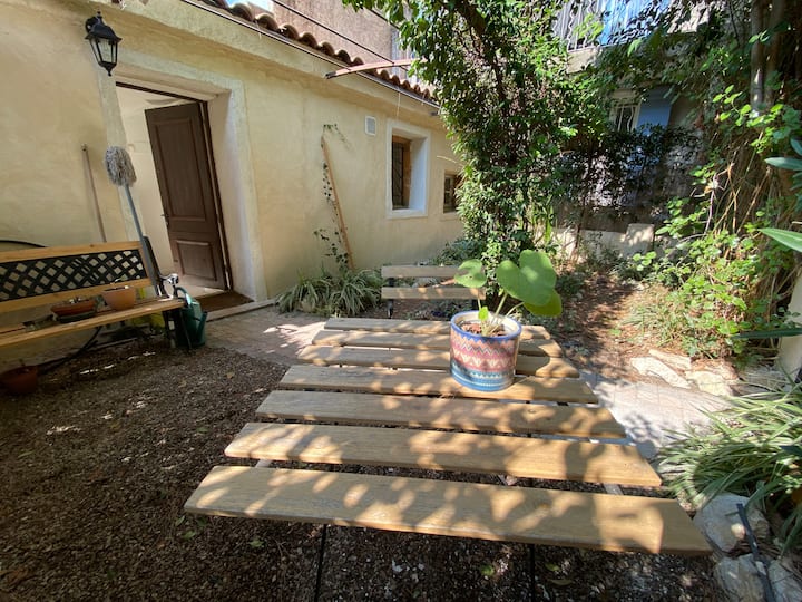 Maisonnette Avec Jardin Au Calme "Le Cabanon" - 엑상프로방스