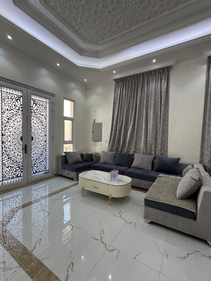 温馨，漂亮的别墅 - Sharjah