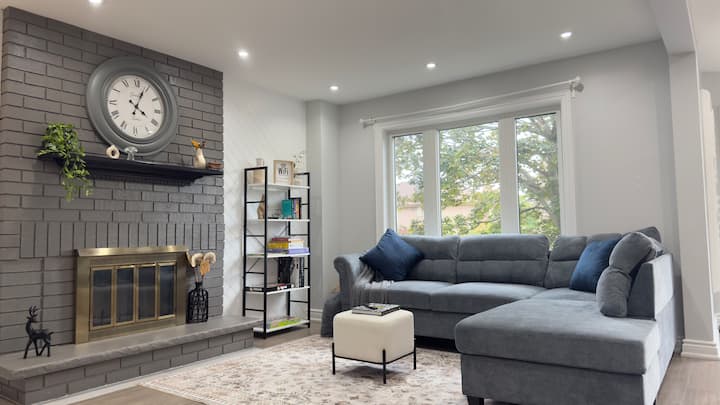 Casa Near The Lake - Ajax