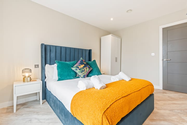 Modern 2br Near Digbeth & Bullring | Free Parking - Solihull