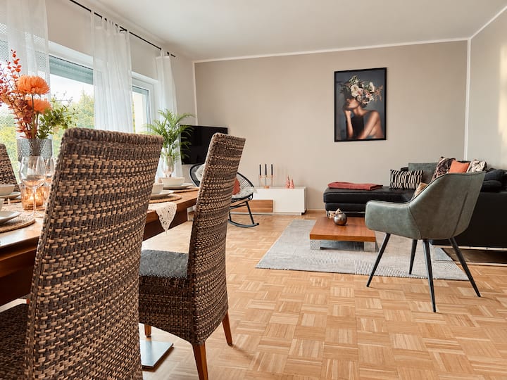 For Groups: House With 2 Cozy Flats, 180m², Garden - Limburg an der Lahn