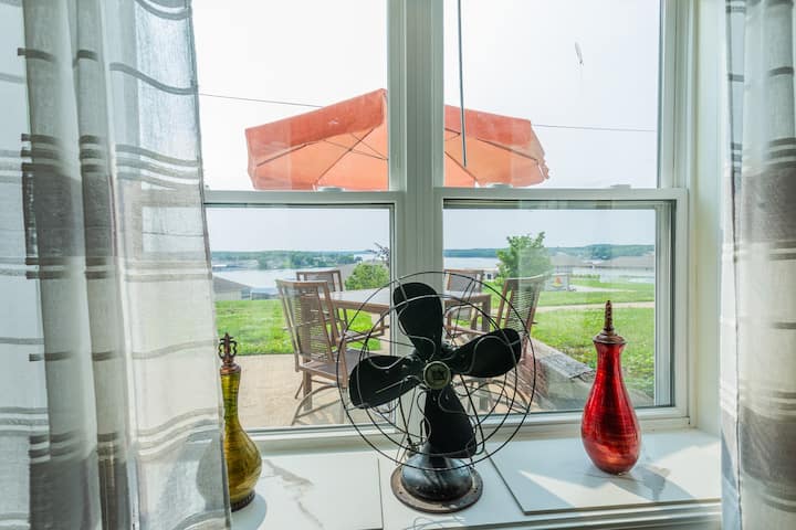 The Oasis~no Steps Private Entrance With Lake View - Osage Beach, MO