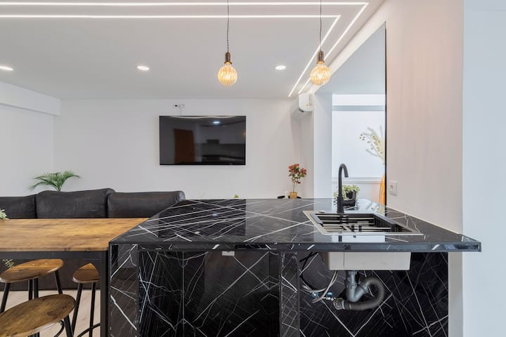 Scenic Corrios Escape | Authentic
Portuguese Charm - Almada