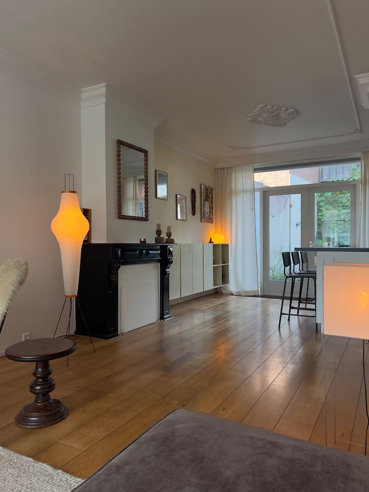 Ruim Appartement Aan De Singel In Hartje Leiden - Leiden