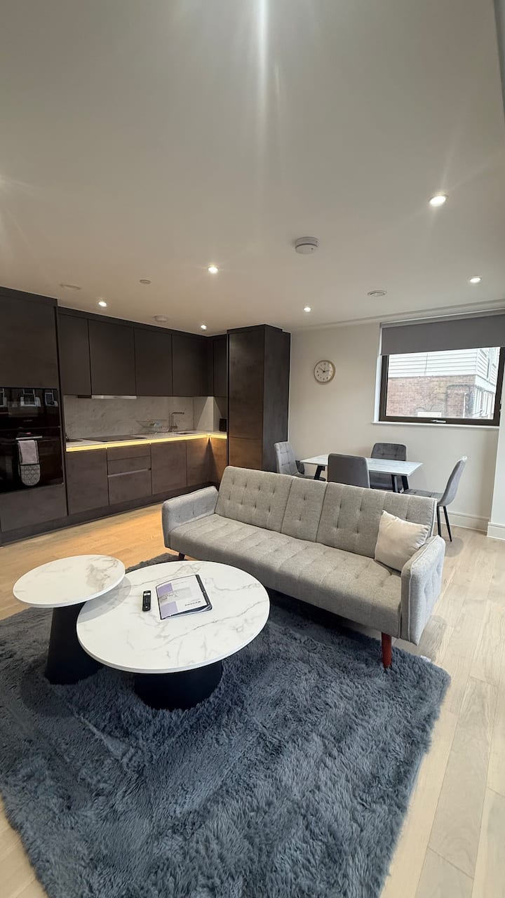 Two Bedroom Apartment - 59 - Barking