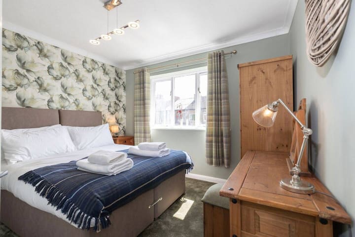 Eco 1br | Great For Contractors | Long-term Deals - Darlington