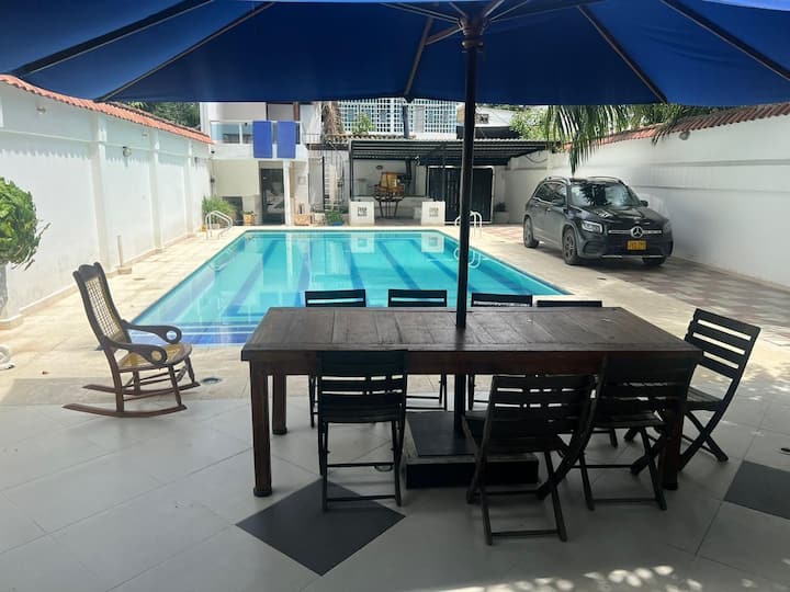 Casa Moderna En Melgar Con Piscina Y Zona Bbq - Melgar