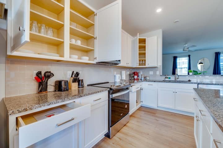 4br Townhouse | King Bed | Garage | Northlake - Charlotte, NC