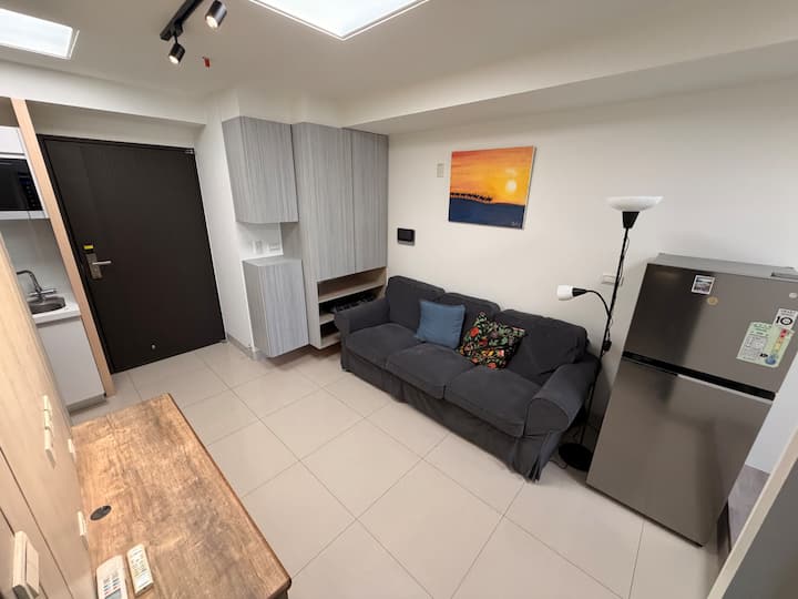 【高雄車站旁】全新溫馨一房一廳｜星巴克樓上黃金地段 - Kaohsiung City