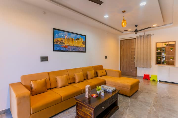 Modern3bhk Pet Friendly W/pvt Balcony, Terrace - Udaipur