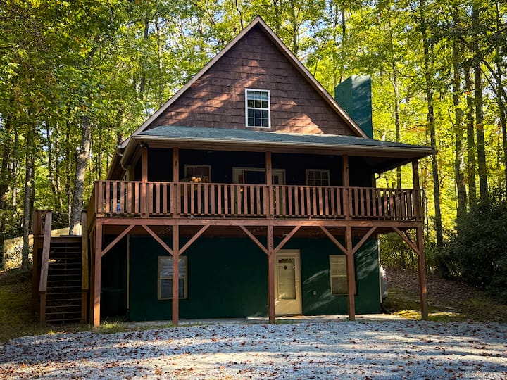 Cozy Blowing Rock Waterfall Retreat - Blowing Rock, NC