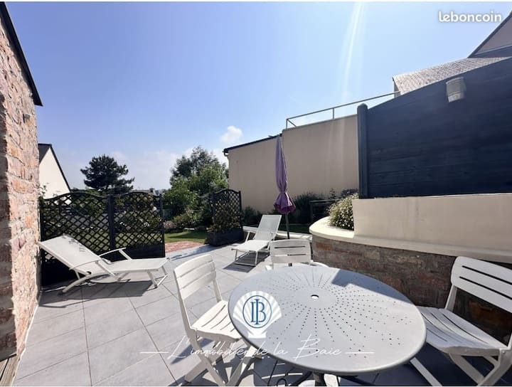 Appartement T2 Avec Terrasse Et Parking Clos. - Erquy