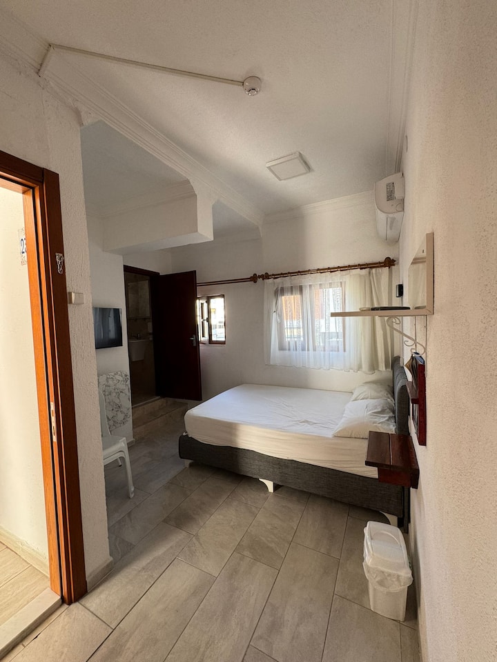 Tüzün Pansiyon, çIft Kişilik Konaklama - Kuşadası