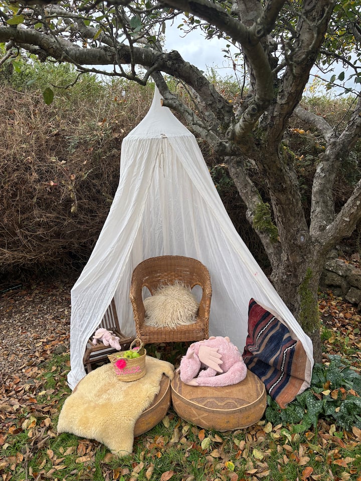 The Gathering House, Wells - Glastonbury