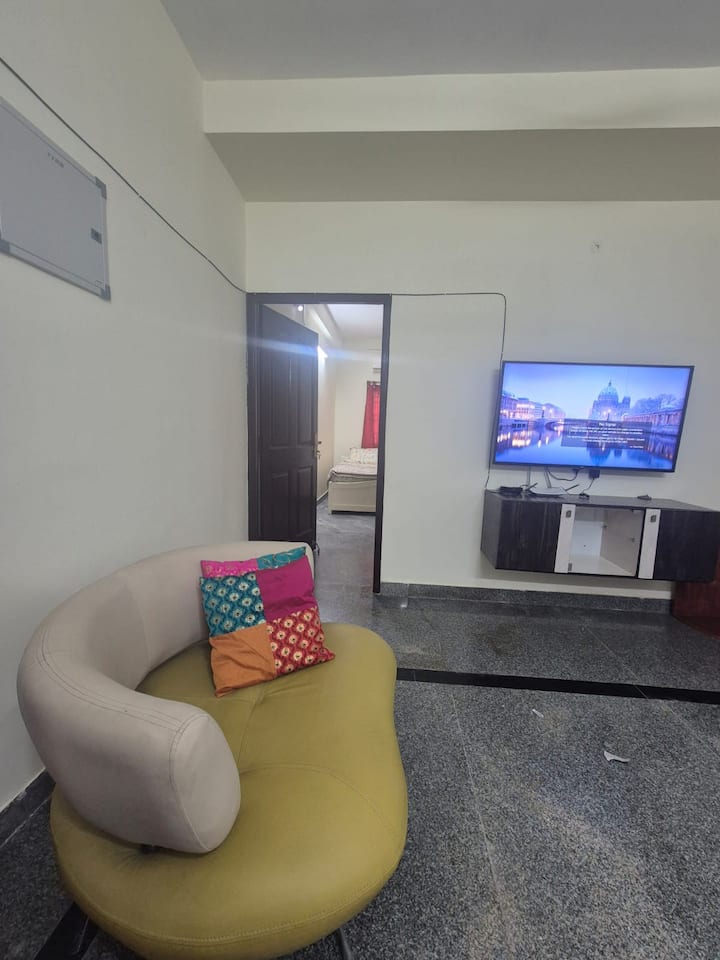 Deluxe 1bhk Near Apollo/shankar Nethralaya/us Visa - Chennai