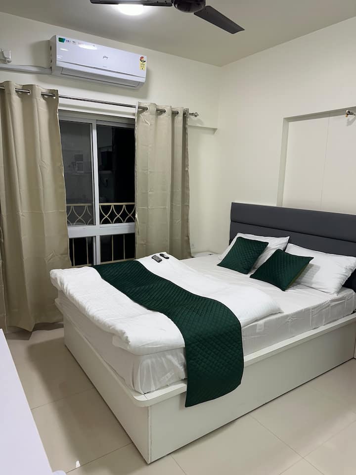 Gera Studio Barclays & It Park Visitors | Kharadi - Pune