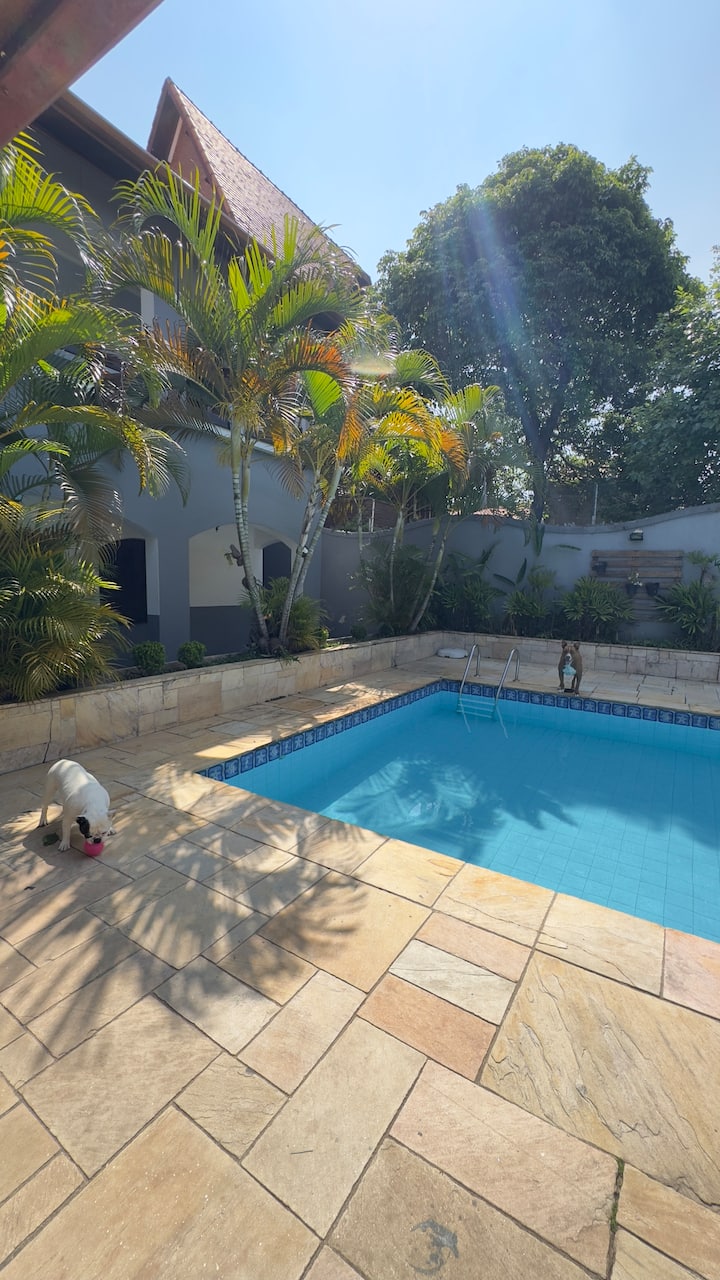 Casa Com Piscina E Churrasqueira No Morumbi - Santo Amaro