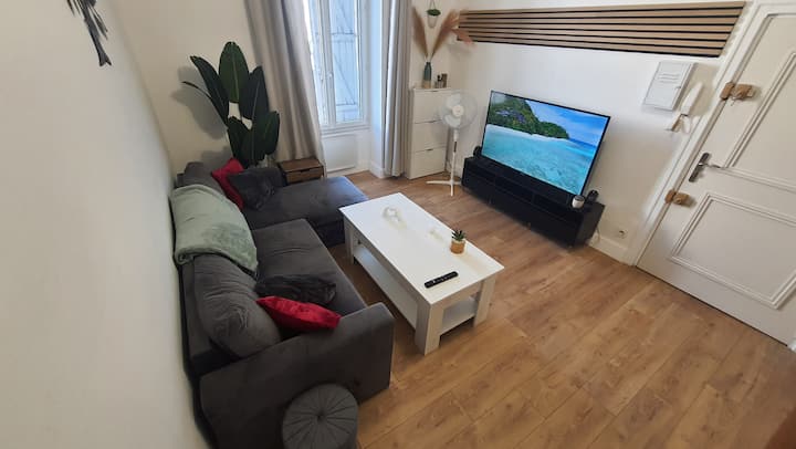 Spacieux T2 Proche Gare - Lit Queen Size & Netflix - Angoulême