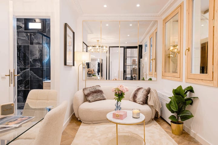 Entre Malasaña Y Chueca - Chueca