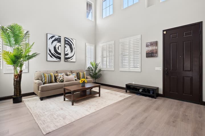 Family & Group Getaway /6br/near Victoria Gardens - Rancho Cucamonga, CA