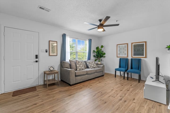 Charming Quiet Private Apt In Great Location - Maryville, TN