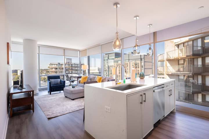 Chic Stamford Apartment | Walk To Train & Entertai - Stamford, CT