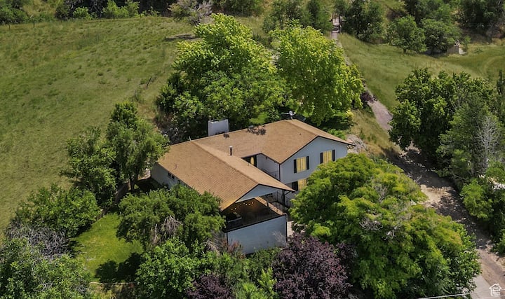 East Farmington Hideaway - Family Friendly Home - Farmington, UT