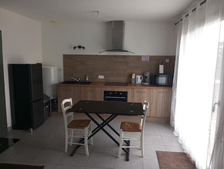 Charmant T2 La Soie Avec Place De Parking - Bron