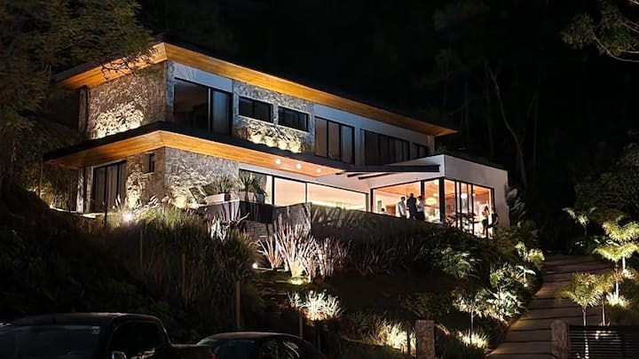 Casa Com Linda Vista - Cond. Fazenda Marambaia - Petrópolis