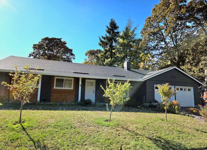 Hideout Goals: Private, Dog Approved & All Yours! - Beaverton, OR