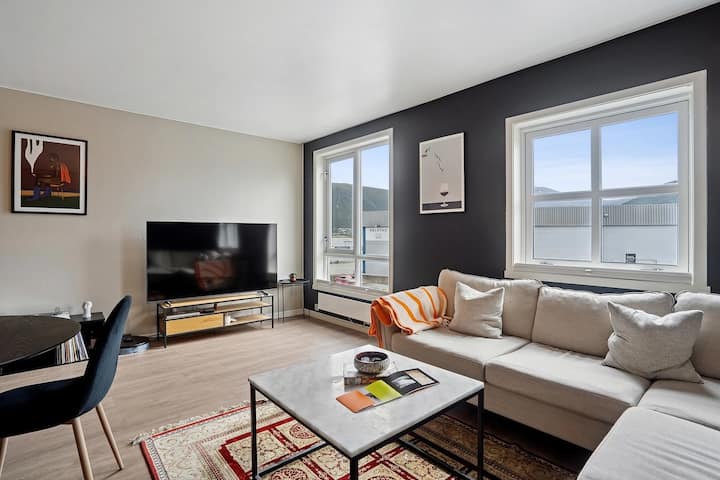 Tromsø Central With Free Parking: Maria And Paul’s - Tromsø