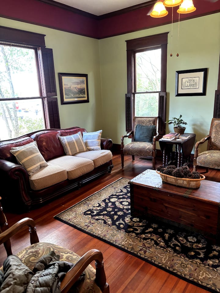 Red Room At The Hardeman House - Nacogdoches, TX
