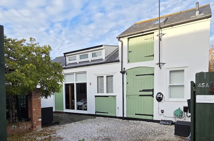 The Old Stables - Felixstowe