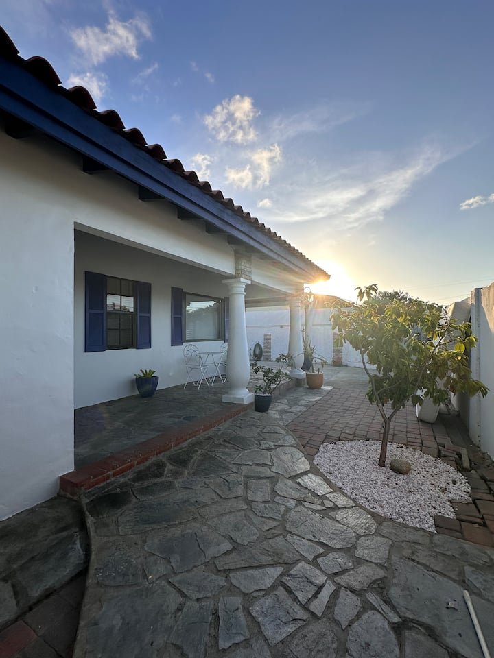 Authentic Aruban Escape Local Vibes, Great Comfort - Aruba