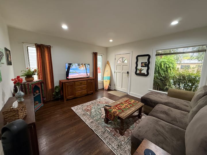 Gorgeous Spanish Home In Idyllic La Neighborhood - Culver City, CA