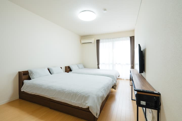 1k Apt Near Ishiyama Station | Kitchen & Bathtub - Shiga