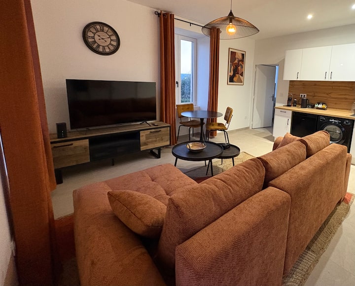 Votre T2 Au Cœur Du Village De L’isle D’abeau - L'Isle-d'Abeau