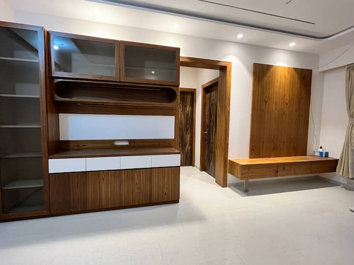 Rosa Manhattan Stay - Hiranandani Estate - Thane