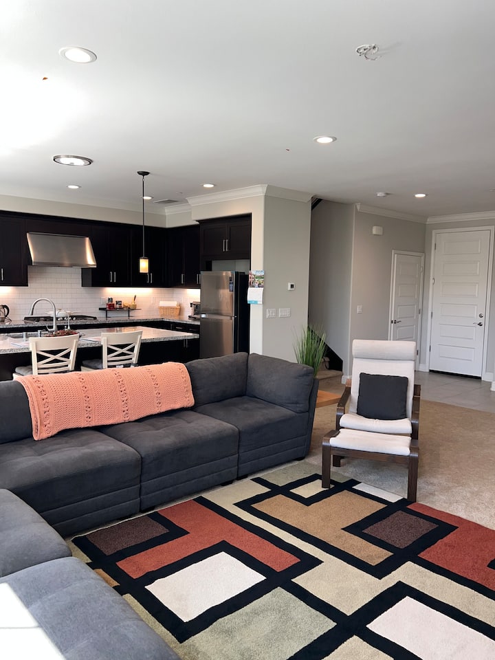 Home Of Harmony And Peace-five Guests - Morgan Hill, CA