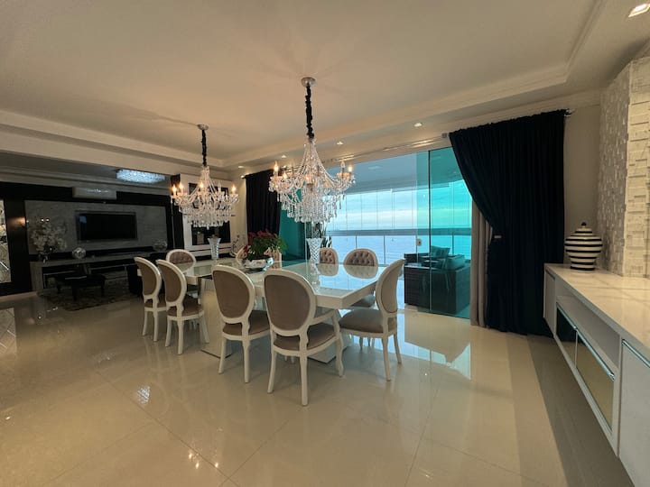 Cobertura Duplex Com Vista Para O Mar E Piscina - Itapema