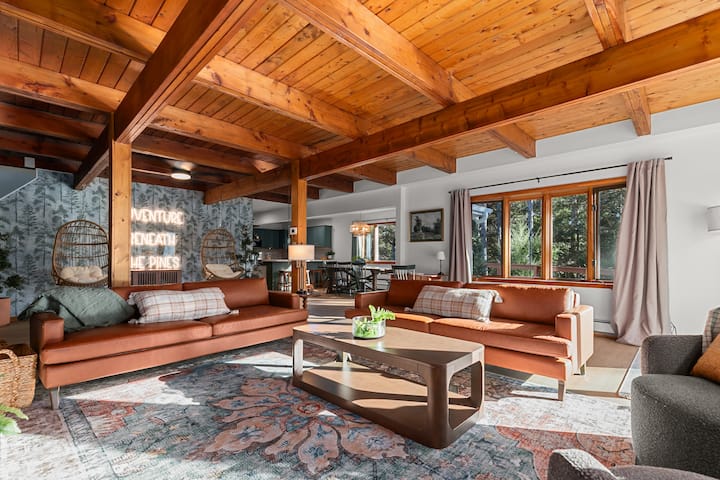 Lakefront Escape | Kayaks, Ski, Hot Tub, Pets - Spring Lake, WI