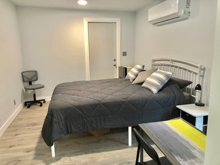 Comfortable Studio In Prime Location - MSM, Bloomington