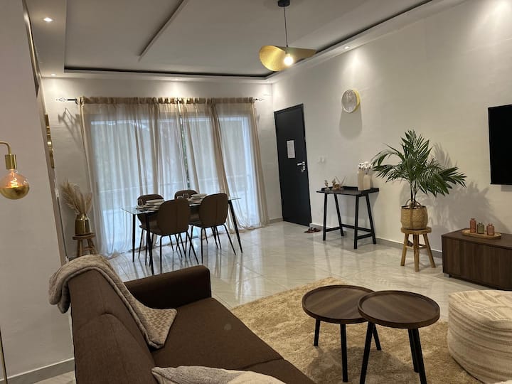 Magnifique Appartement De 3 Pièces à La Riviera 4 - Abidjan